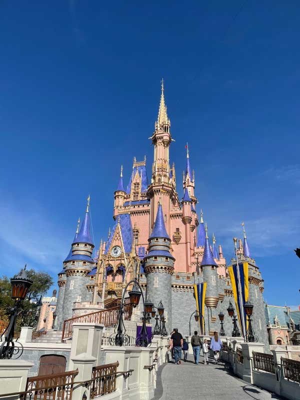 History of Walt Disney World's Cinderella Castle • Military Disney Tips ...