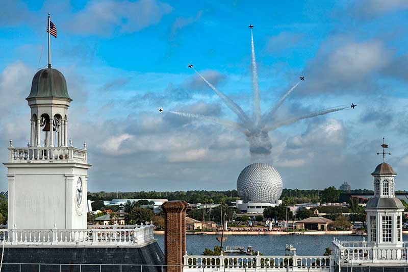 The USAF Thunderbirds are Scheduled for a Disney World Fly Over ...