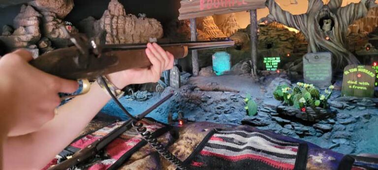 Frontierland Shootin’ Arcade - Military Disney Tips