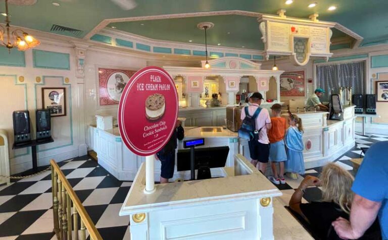 The Magic Kingdom's Plaza Ice Cream Parlor - Military Disney Tips