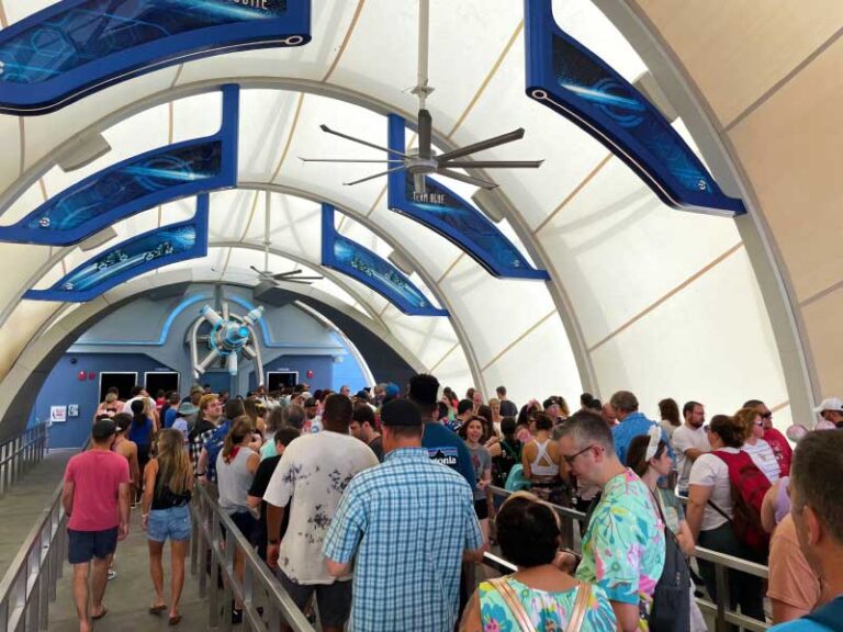 TRON Lightcycle / Run in WDW's Tomorrowland - Military Disney Tips