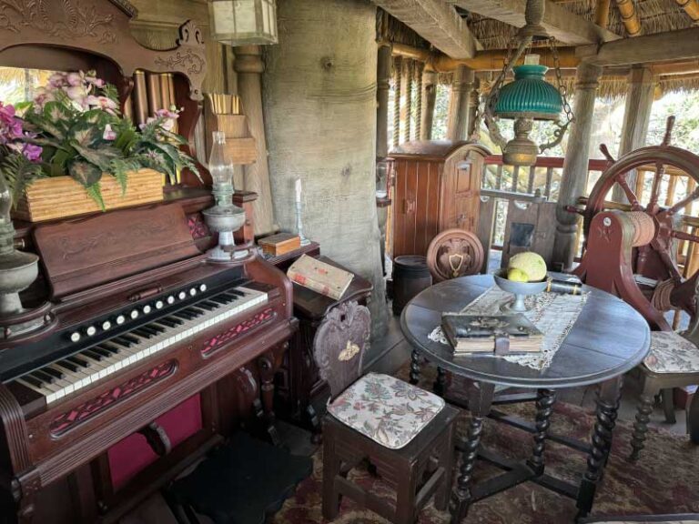 The Magic Kingdom's Swiss Family Treehouse in Adventureland - Military Disney Tips