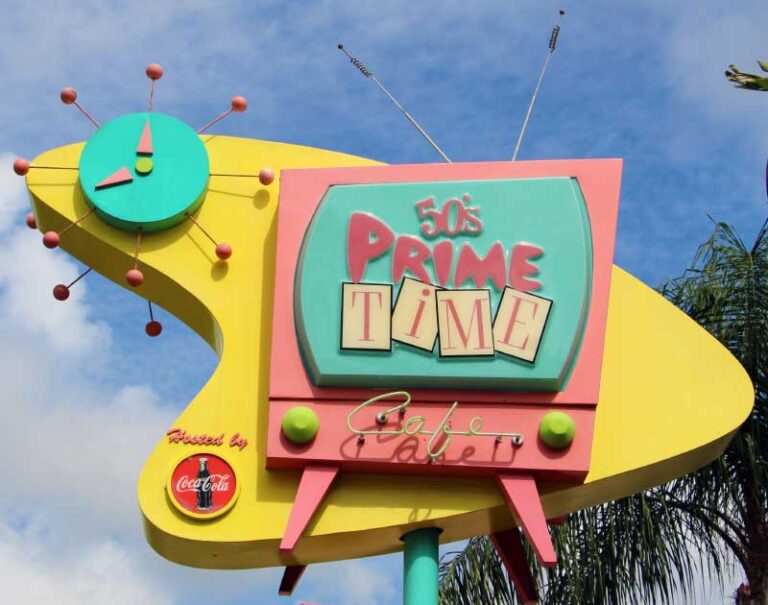 50's Prime Time Café in Disney’s Hollywood Studios - Military Disney Tips