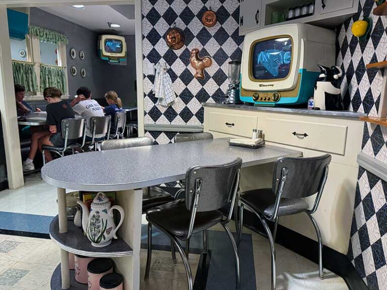 50's Prime Time Café in Disney’s Hollywood Studios - Military Disney Tips