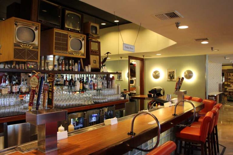 50's Prime Time Café in Disney’s Hollywood Studios - Military Disney Tips