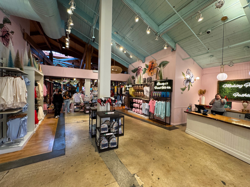 Tren-D at Disney Springs - Military Disney Tips
